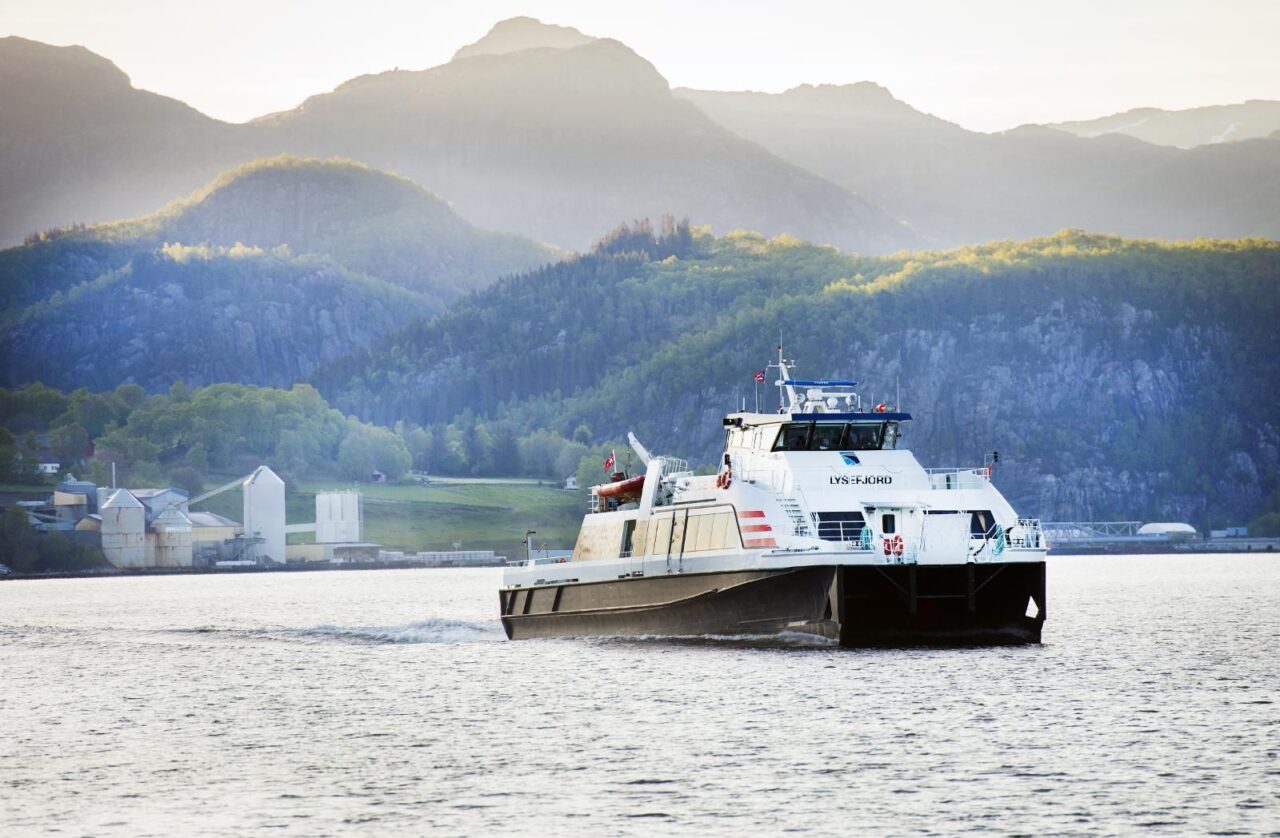 Ferry - Lysefjorden 365